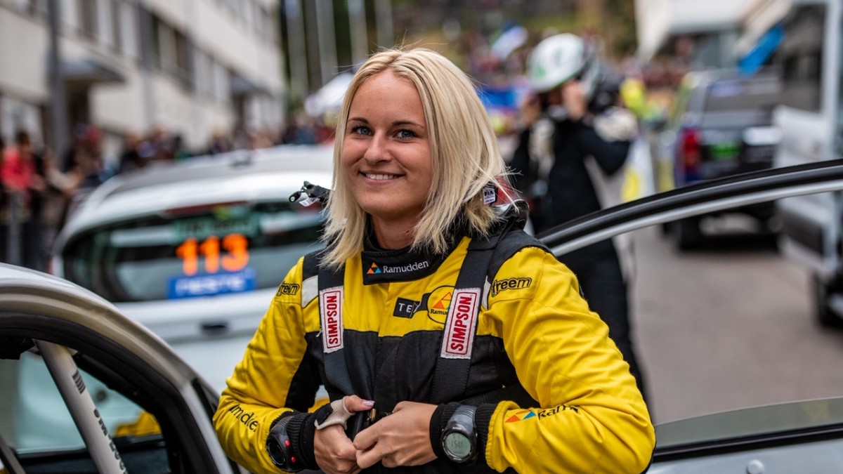 Efter helgens vinst – nu laddar Ida för VM-rallyt