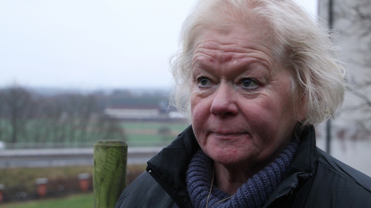 EDVARD HOLLERTZ: Maria tvingas sätta sitt liv på paus • Ostlänken river ...