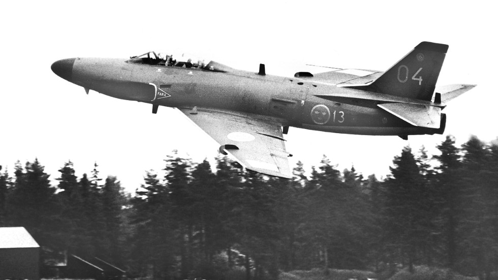 70 år sedan Lansen flög för första gången – chans att se planet i ...