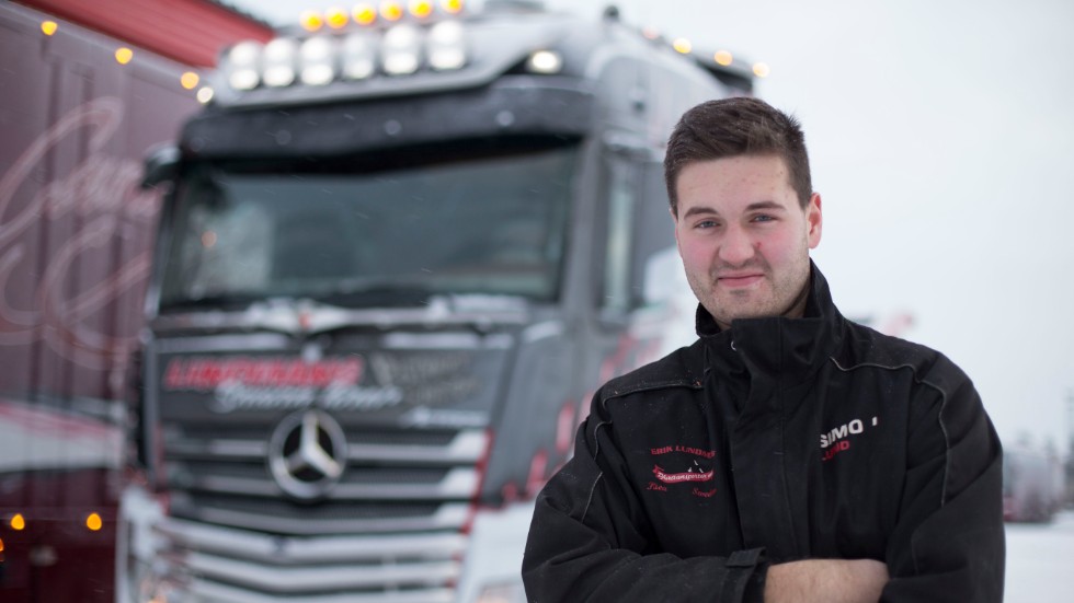 Hyllar vännen Tim Marklund – med motivlackad lastbil