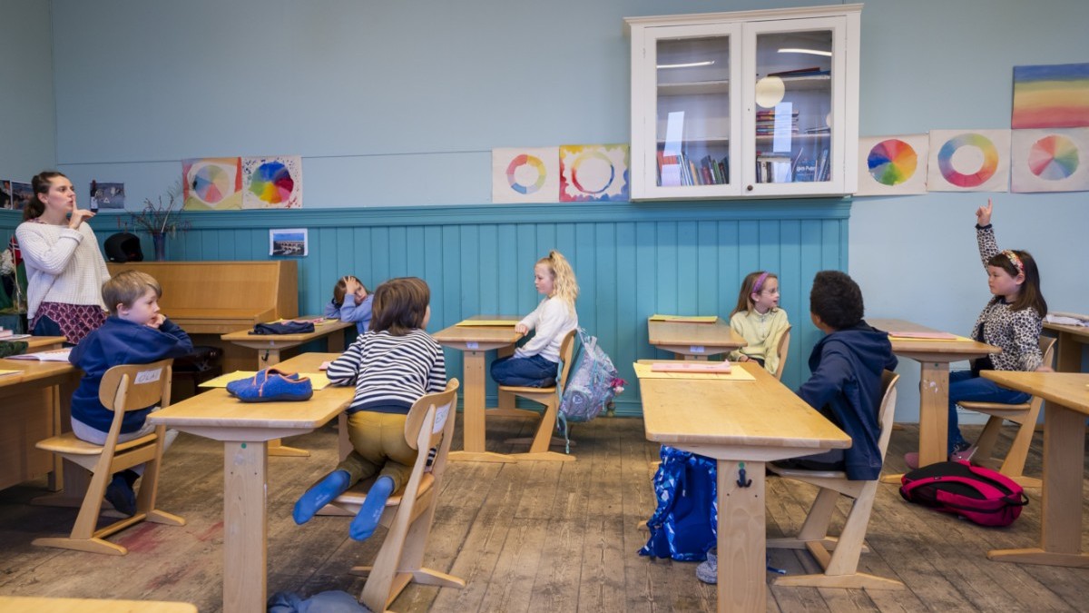 250 000 norska barn tillbaka i skolan