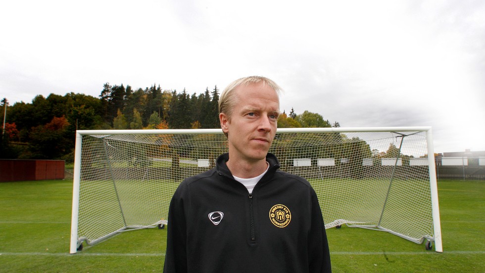 Smedbys klubbchef om rivalens fräcka offensiv: Smedbys klubbchef om rivalens fräcka offensiv: