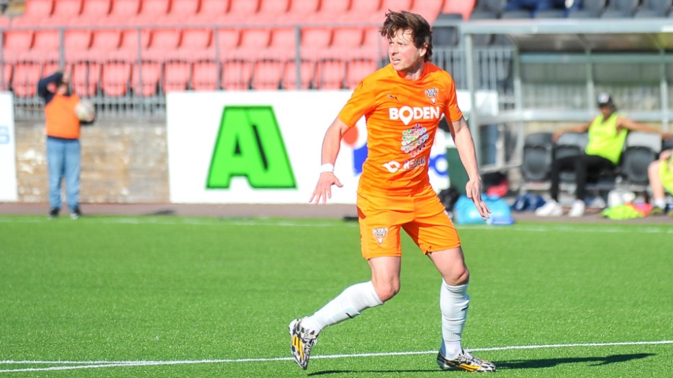 Peter Gitselov tillbaka på planen: "Kan lätt spela i division 1"