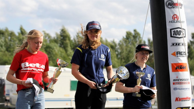 Fixade körkort och välkomnades till SM – vann direkt: "Ovant i början"