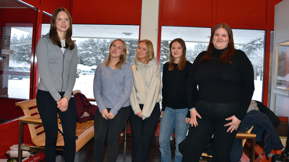 Josefine, 18, drömmer om en framtid som sjuksköterska