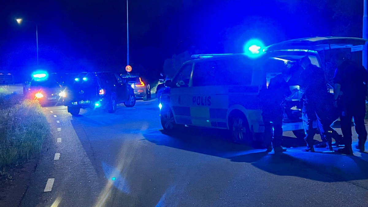 Man Anhållen Misstänkt För Misshandel Skadad Man Hittad På Väg