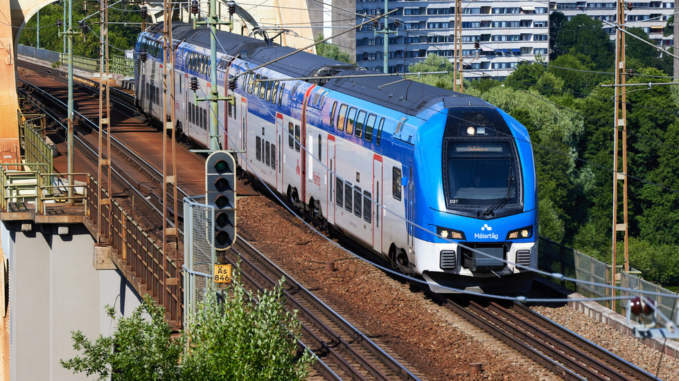 Elfel på tåg – tusentals resenärer drabbas