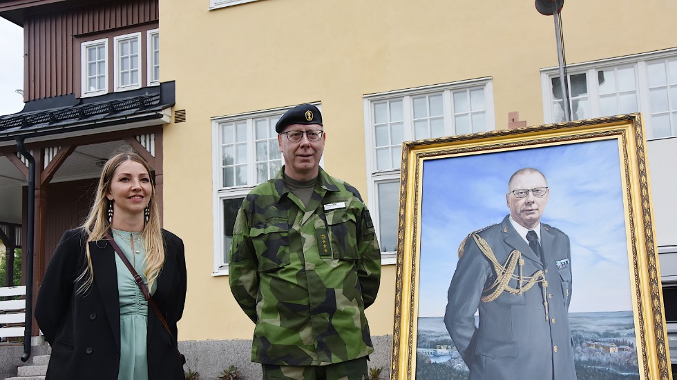 Hon porträtterade Bodens regementschef: "Mäktigt"