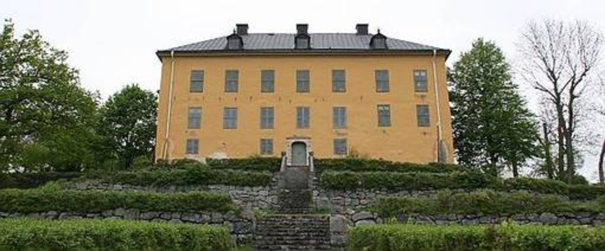 Venngarns slott till salu