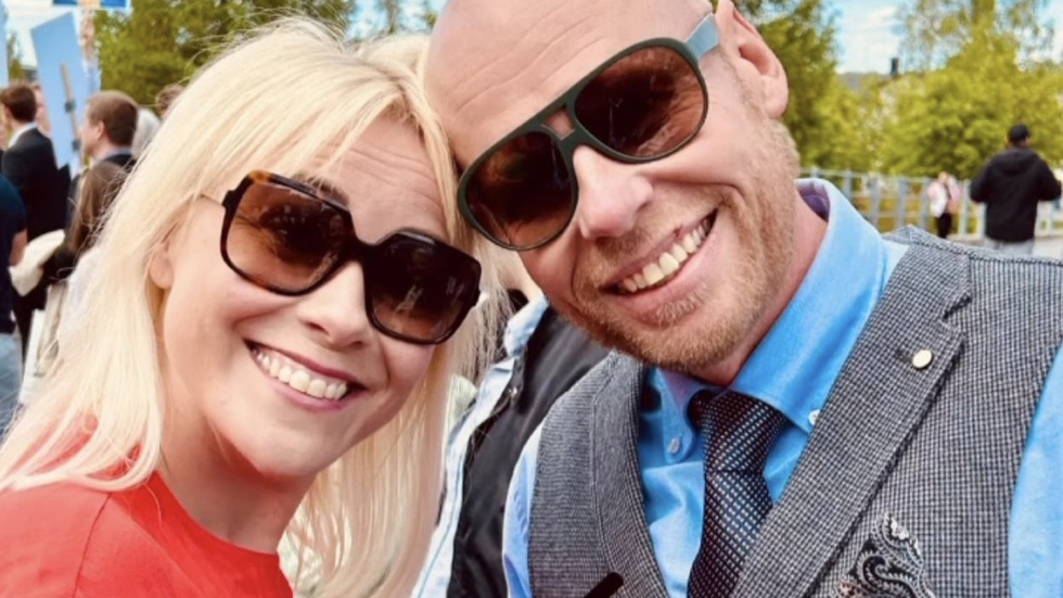 Frisörprofilen svajpade höger – kärleken tog henne till Norge