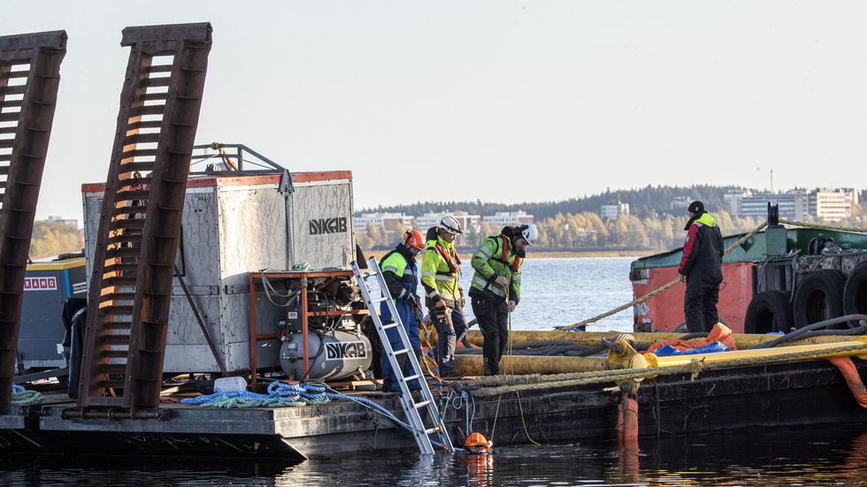 Munksund 5 bärgad från Inre fjärden – spår av tjockolja i vraket