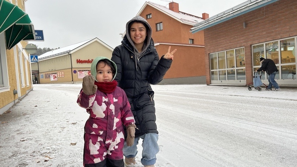 Adventsgranen på plats i Kisa – slår förra årets gran