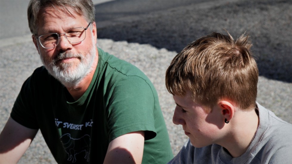 SIMON LARSSON: När varken samhället eller de vuxna finns där — varför ska de unga bry sig?