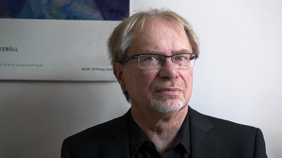 En poet som inte larmar och gör sig till