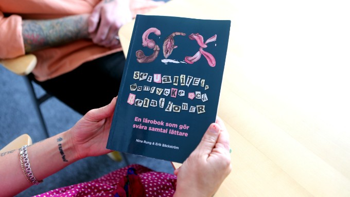 Gotländsk Duo Bakom Ny Lärobok Om Sex Samtycke Och Relationer