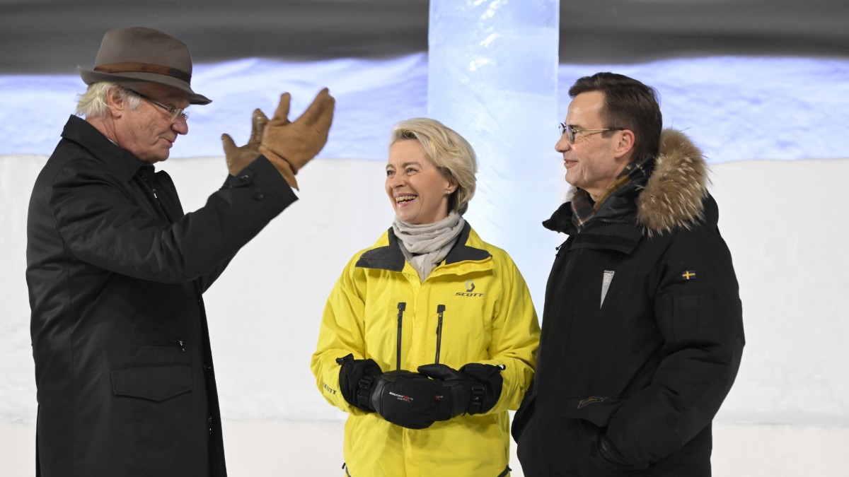 Värme i kylan för kung och kommission