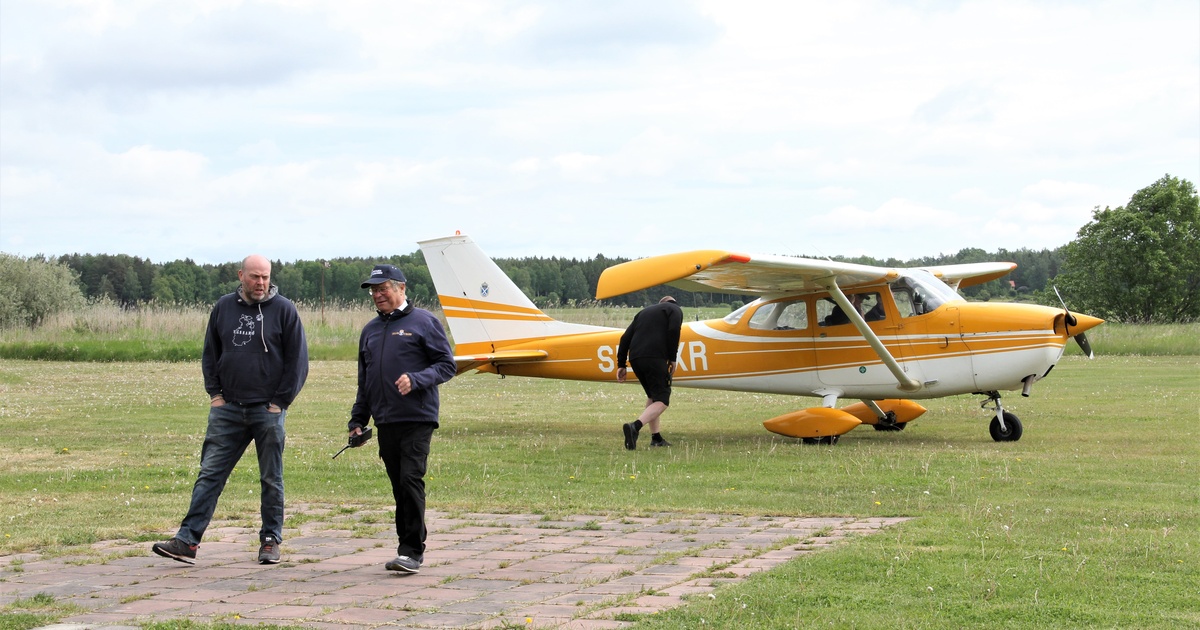 Flygplanet mäter radioaktivitet från luften vid kärnkraftsolycka