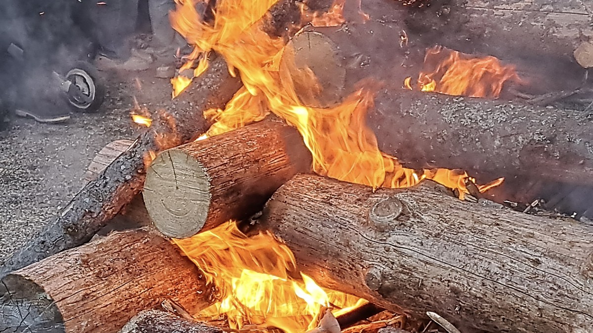 Nu skärps förbudet att elda utomhus ytterligare
