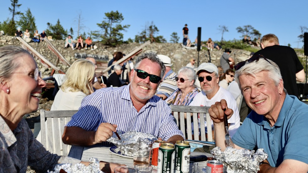 VIMMEL: 400 flockades kring Örock