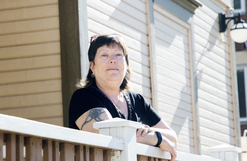 Britt-Inger känner av fördomarna i Skellefteå – vägrar vara tyst