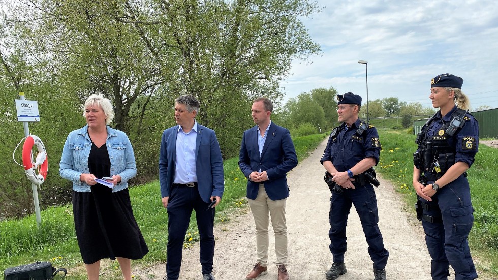 Migranterna ska stoppas att bo olagligt – på en gång