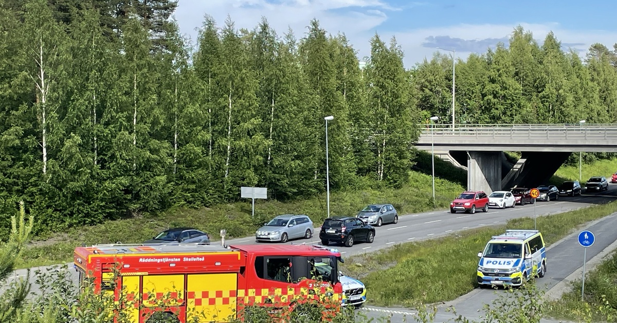 Tonåring måttligt skadad efter olyckan vid E4