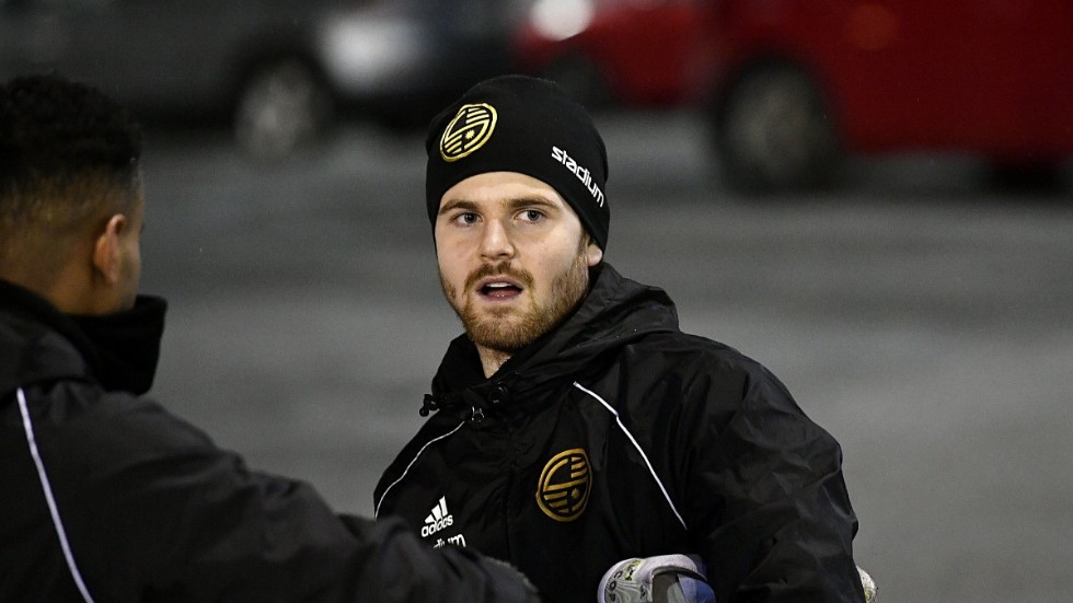 FF jagar andretränare – förre spelaren aktuell • två talanger kommmer ...