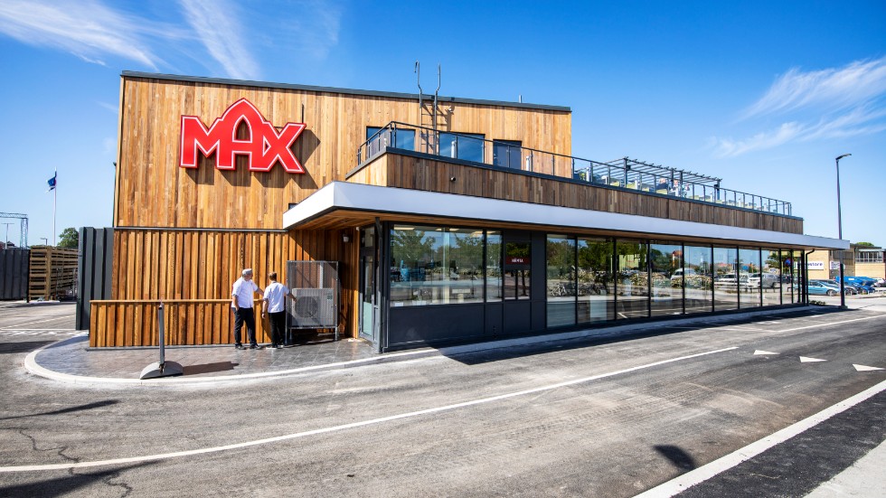 Slagsmål utanför Max i natt – en person misstänkt för misshandel ...