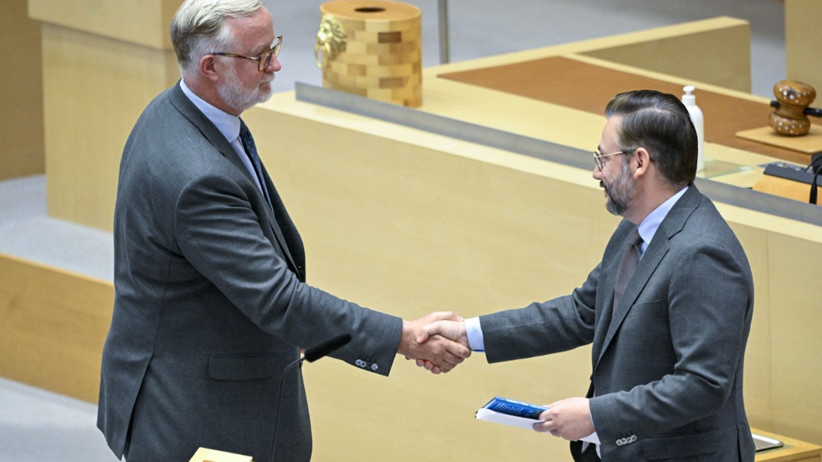 KARL RYDÅ: C och L hade kunnat bestämma – i stället blev det SD