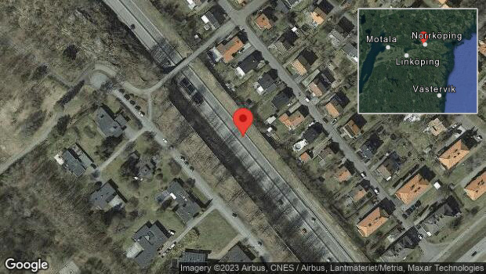 Flera personbilar i trafikolycka