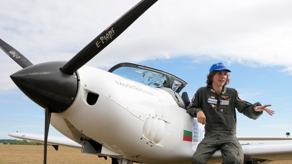 17-åring yngste att flyga ensam runt jorden