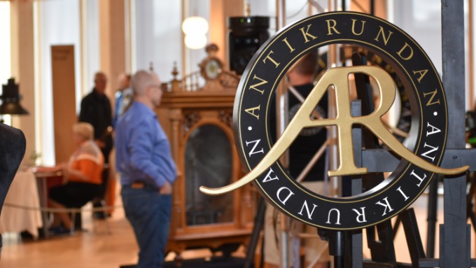 Antikrundan är i stan – och kön ringlar sig lång: ”Vi uppskattar att ...