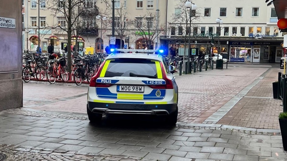 Bråk Mellan Flera Personer I Centrala Linköping Två Gripna • En Förd