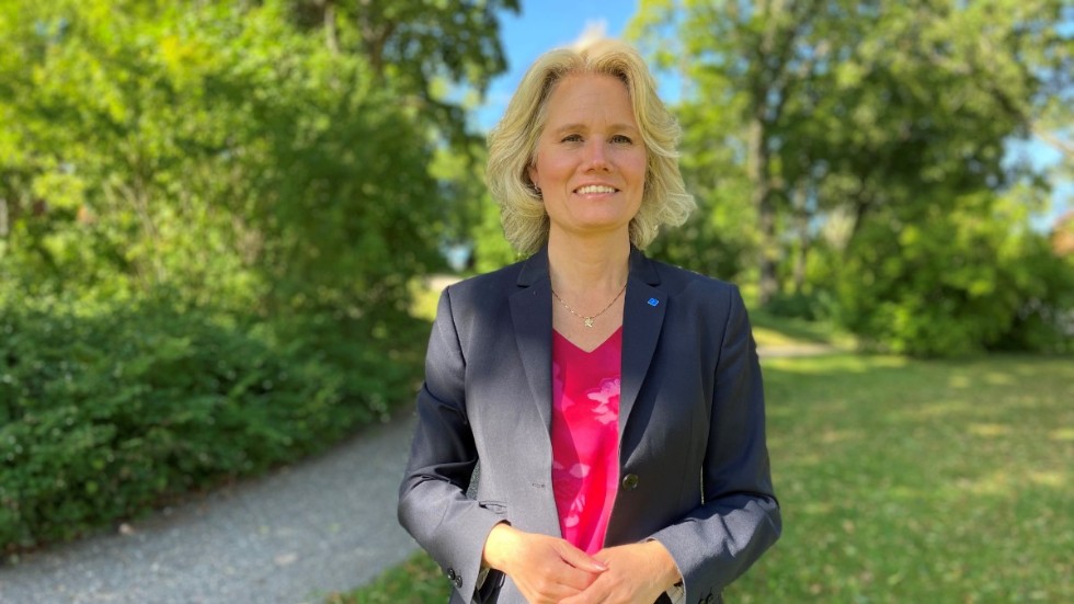 De puttar bort L och KD:s förstanamn lokalt – kryssar sig upp: Erfaren ...