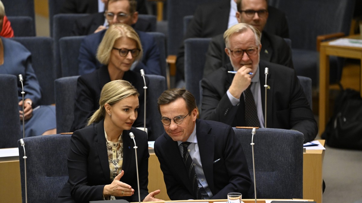 LEDARE: Vem ska regeringen samarbeta med – S eller SD?