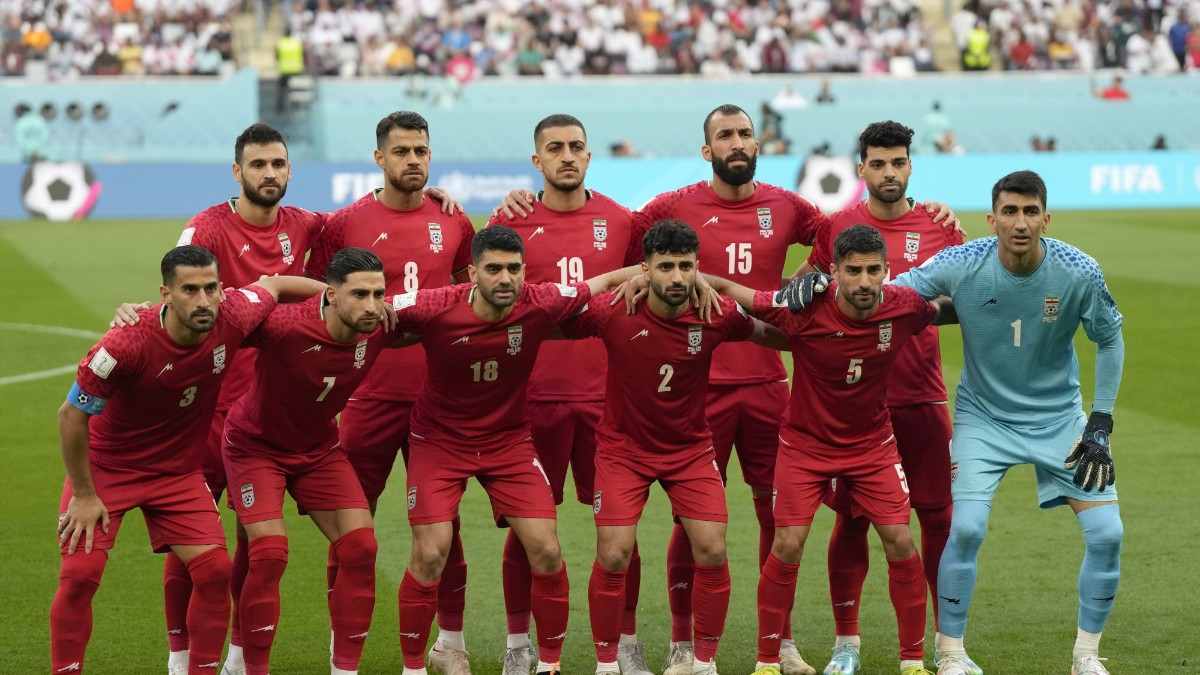 Irans VM-spelare var tysta under nationalsången