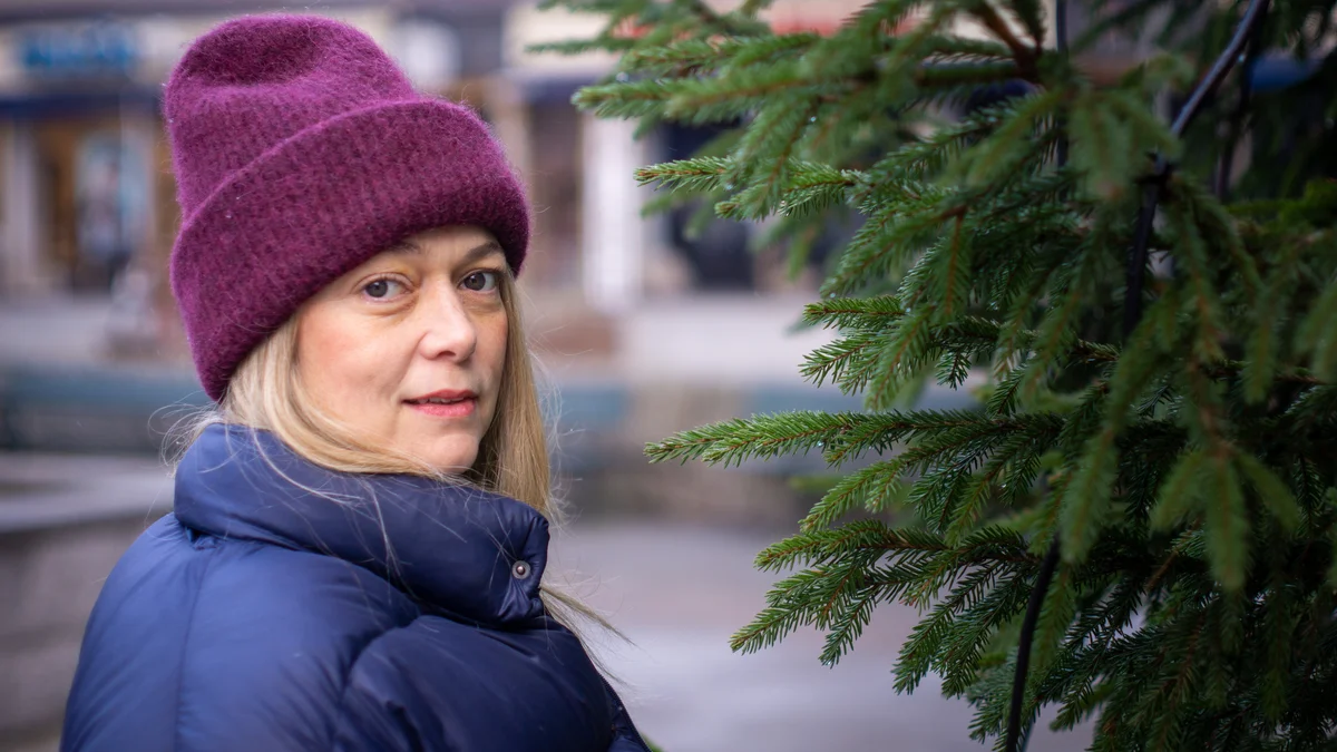 Möt Anna Ahnlund, sångare och textförfattare bakom det superhajpade ...