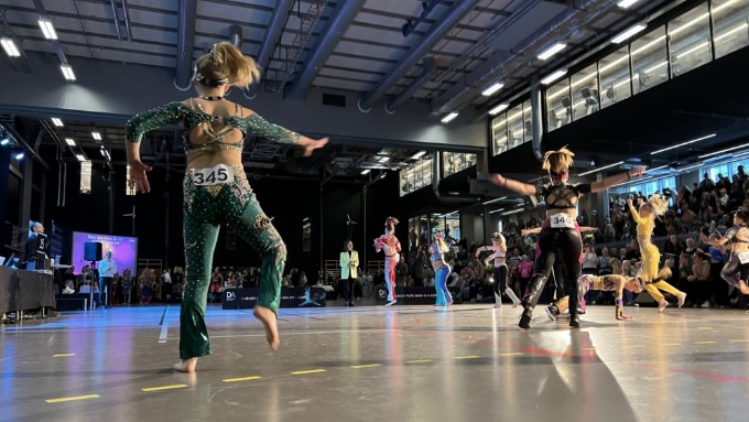 Danstävling i Ebbepark: "Det är ett rekord för oss att ha så många med" • Ser du någon dansare ...