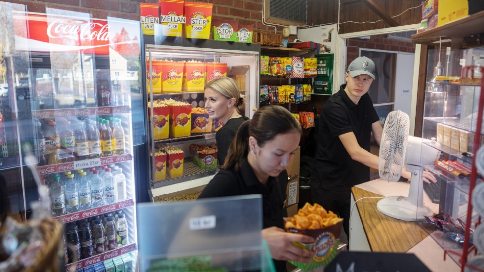 Höstlov innebär arbete på klassiska bion – Emma, 18 år: "Passar på att ...