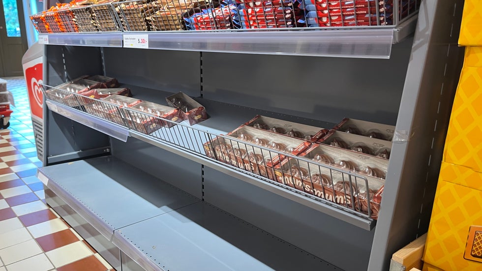 Rusning Efter Beskedet Mums Mums Slut På Hyllorna