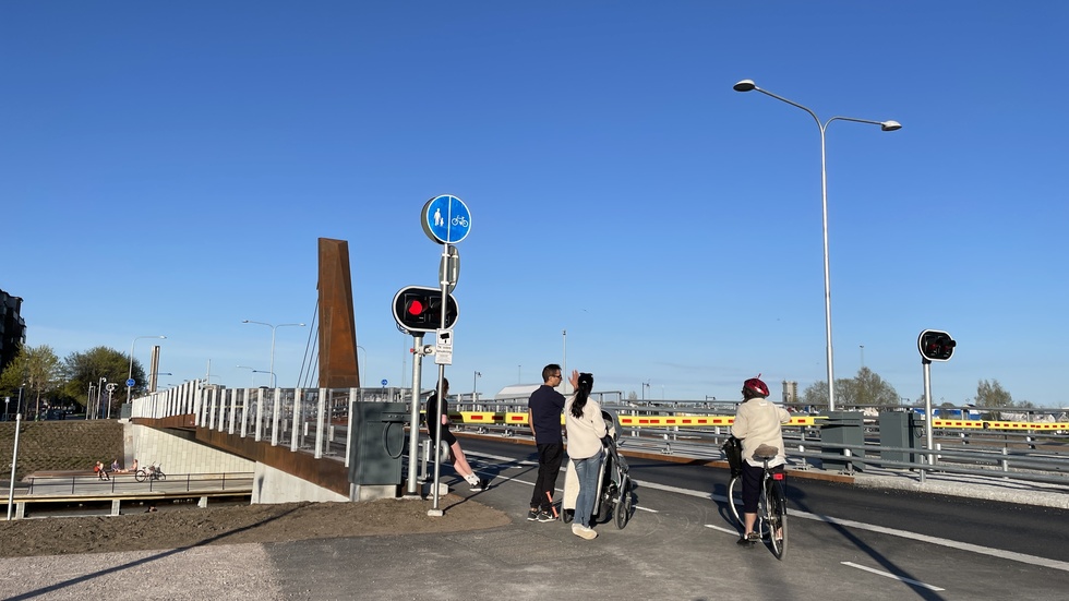 Tullgarnsbron har fastnat – trafiken leds om via Islandsbron