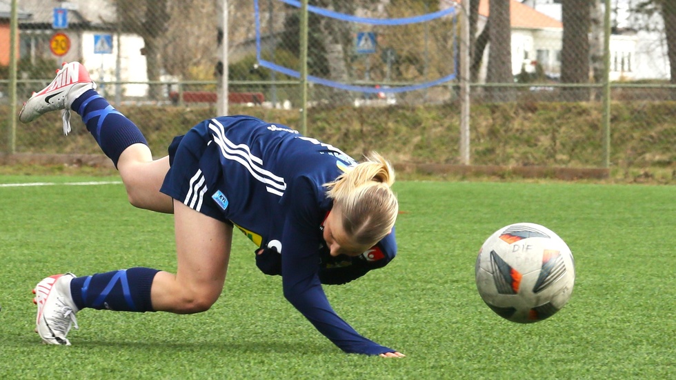 P18 IK:s blytunga premiärsmäll – förlorade med 0–10