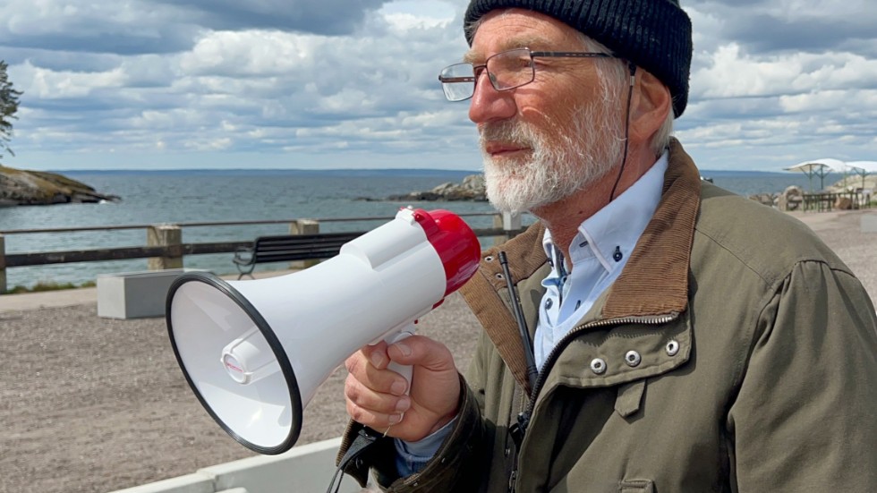 BILDEXTRA: Hamnen fick besök av personer i 1920-talskläder – häng med ...