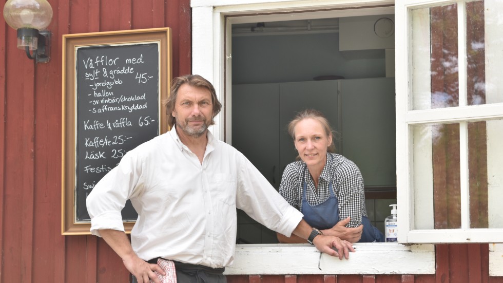 Jättegården till salu – populära kaféet kan få flytta