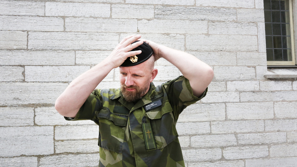 Johan lämnade häktet för att bli präst på regementet