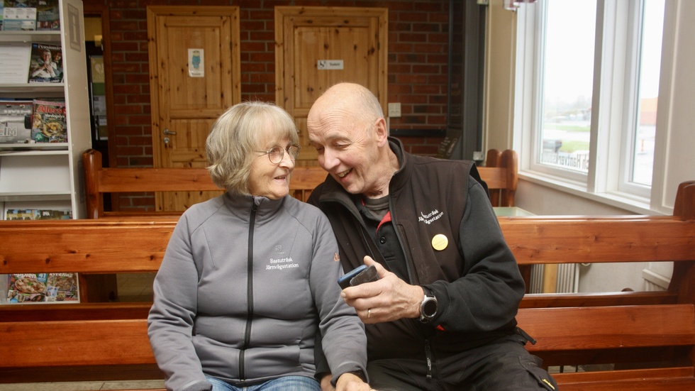 Ambassadörer som möter tågresenärer