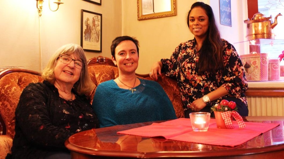 Författare tar saken i egna händer