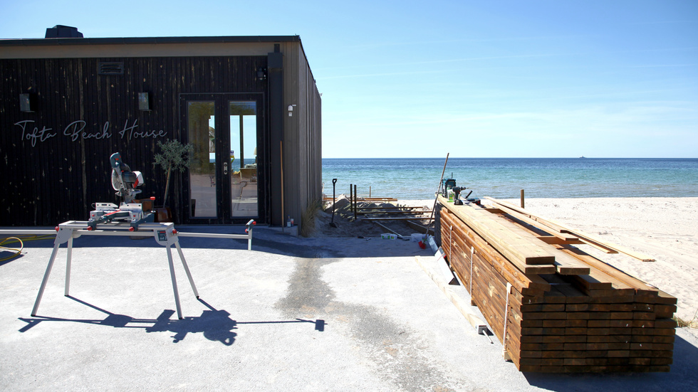 Kritiserade restaurangen bygger ramp över Tofta strand