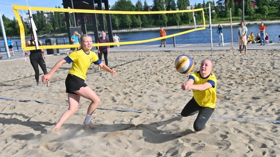 Före detta volleybollstjärna segrade när Skellefteå Beachvolley ...