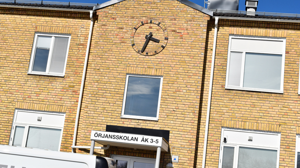 Eleverna tog första spadtaget – för nya skolan: ”Jättekul”